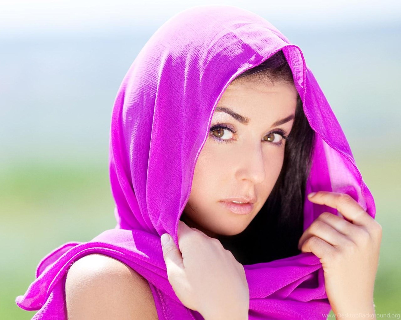 Arab Beauties 9 Wallpaper Desktop Background